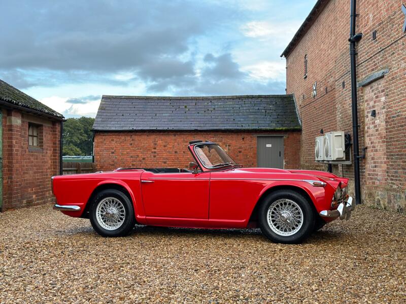Used TRIUMPH TR4 1967 Red in Winwick, Northamptonshire | Turn 2 ...